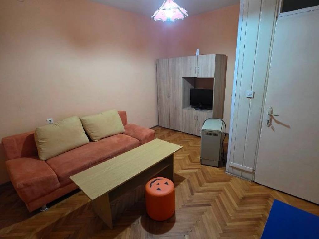 Trosobni stan Vardarska 10, Centar - Marger, Niš