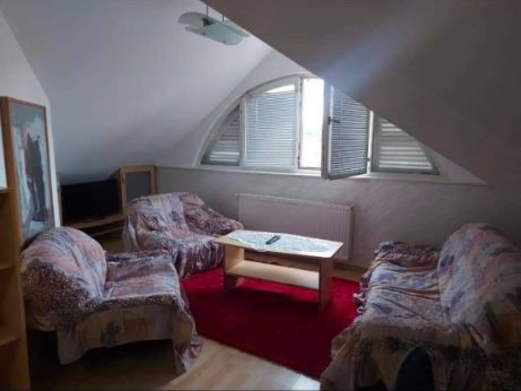 Dvosobni stan Srpskih dobrovoljaca br6, Stara Varoš, Kragujevac