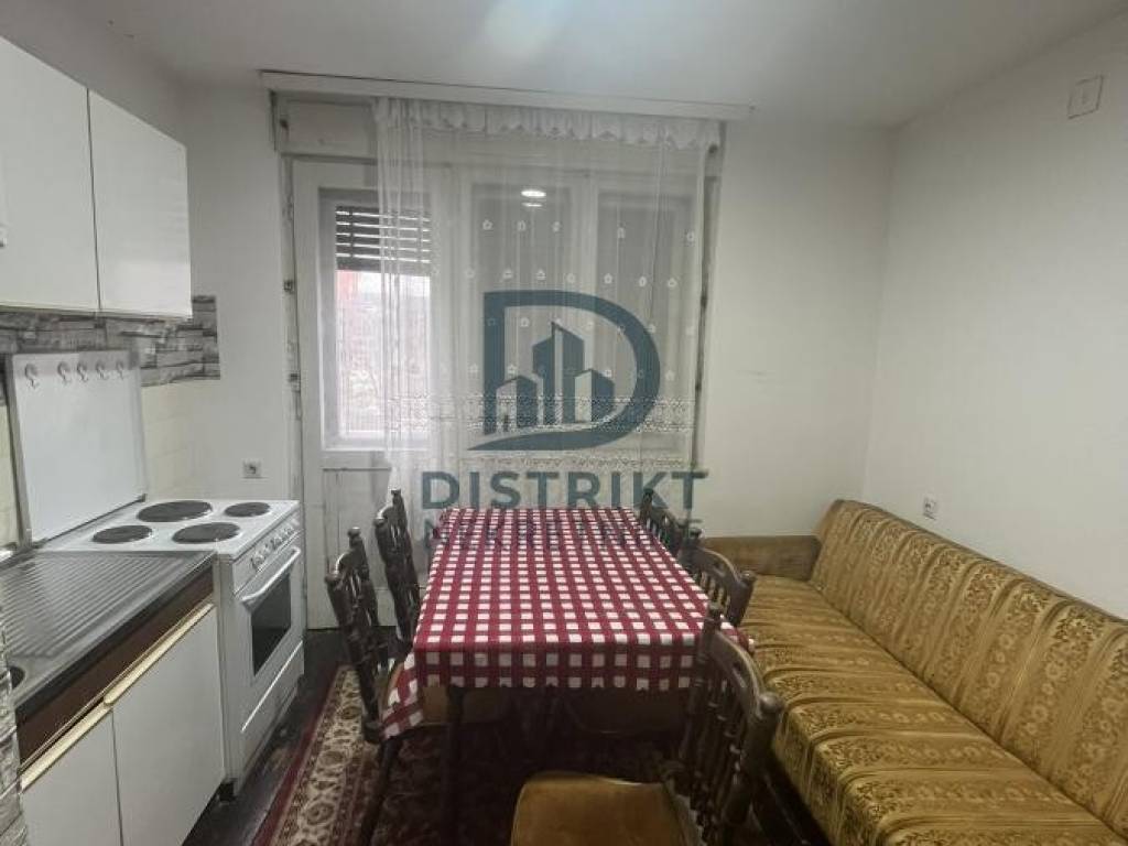 Jednosoban stan u dobrom stanju, treći sprat, Centar - Marger, Niš