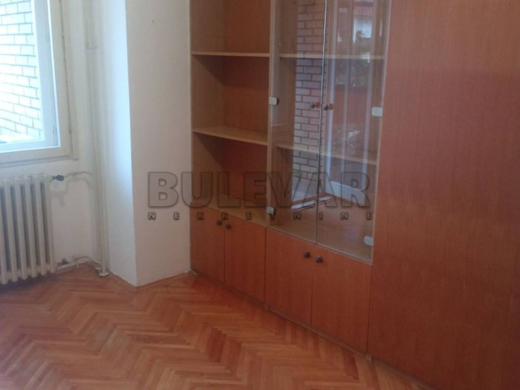 Trosobni stan Ljubomira Nikolića, Niš