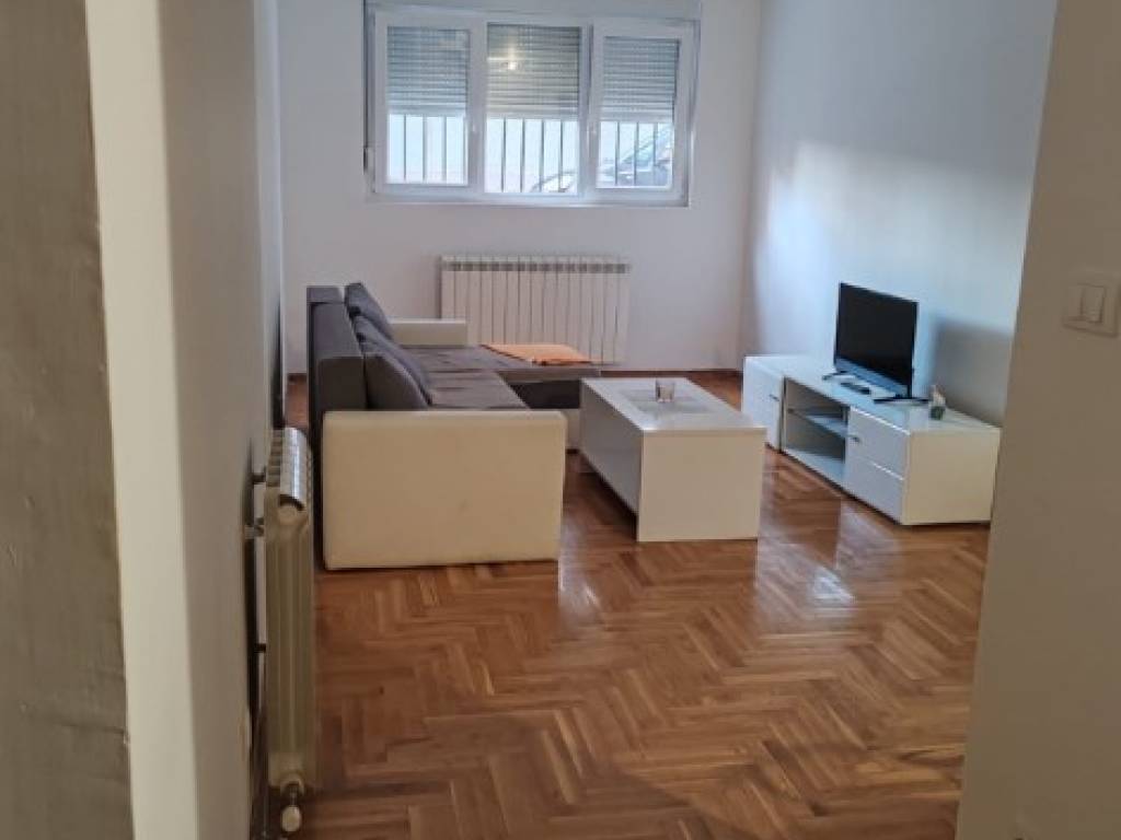 Dvosobni stan Vojvode vlahovića 51d, Kumodraž, Beograd