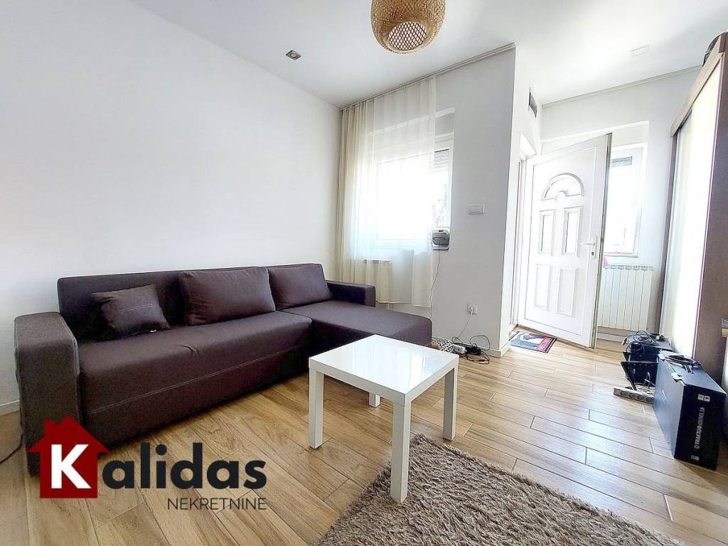 Stan 24 m², Salajka, Novi Sad