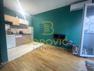 Dvosobni stan prvi sprat, Beograd