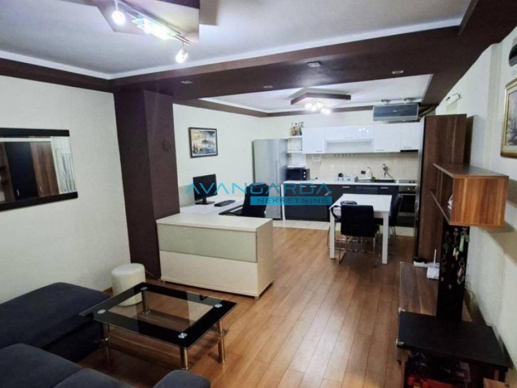 Dvosobni stan Prvomajska, Mali Mokri Lug - Zvezdara, Beograd