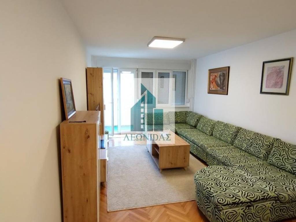 Dvosobni stan u dobrom stanju, treći sprat, Bulevar Nemanjića - Dom zdravlja - Bulevar zona III, Niš