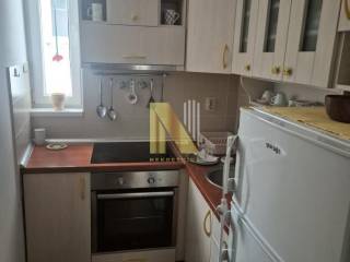 Dvosobni stan u dobrom stanju, treći sprat, Grbavica, Novi Sad