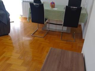 Trosobni stan -, Beograd