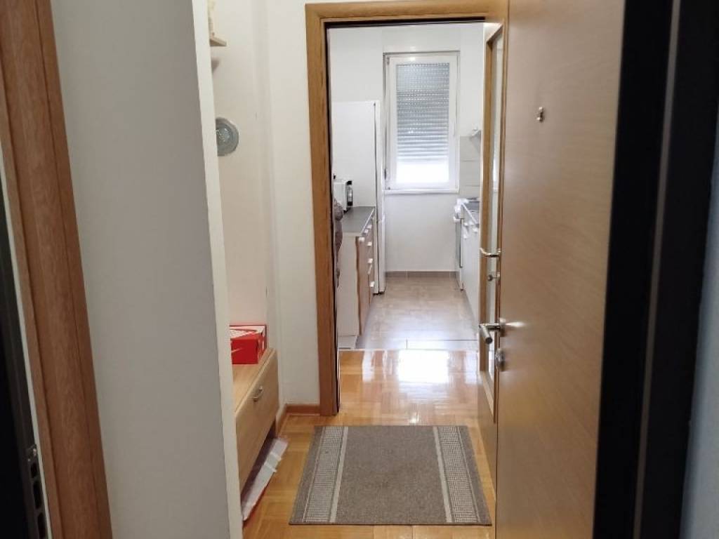 Trosobni stan novo, treći sprat, Žarkovo, Beograd