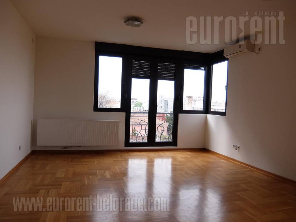 Trosobni stan u dobrom stanju, treći sprat, Kalenić - Slavija - Cvetni Trg, Beograd