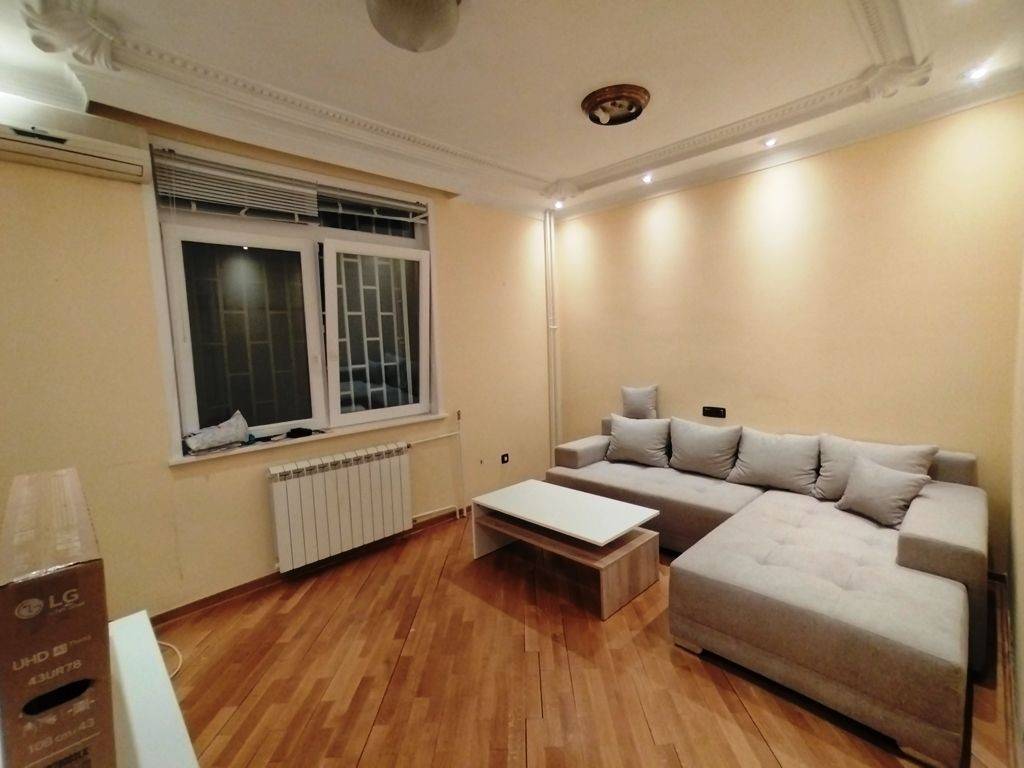 Trosobni stan za renoviranje, Hram Svetog Save - Neimar - Čubura, Beograd