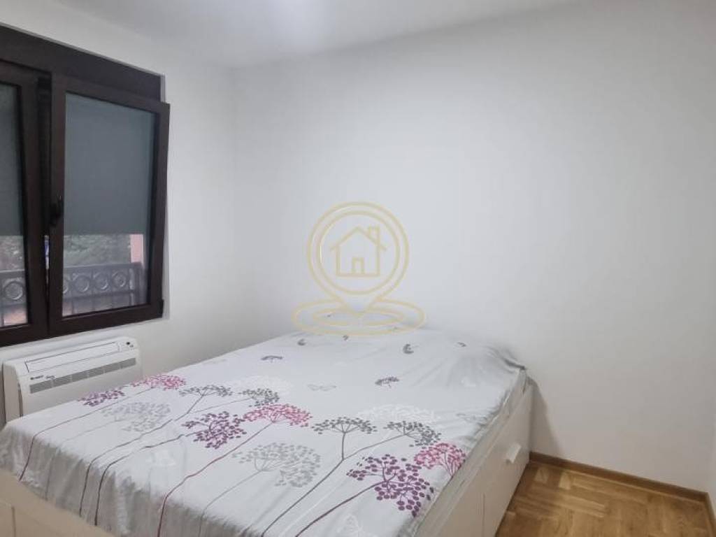 Trosobni stan novo, prvi sprat, Kluz - Zeleno brdo - Olimp, Beograd