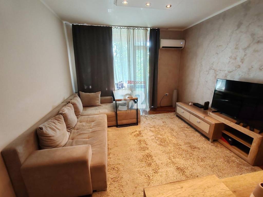 Dvosobni stan Nebojšina, Hram Svetog Save - Neimar - Čubura, Beograd