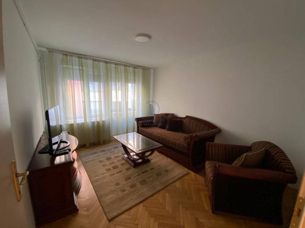 Dvosobni stan u dobrom stanju, treći sprat, Kalenić - Slavija - Cvetni Trg, Beograd