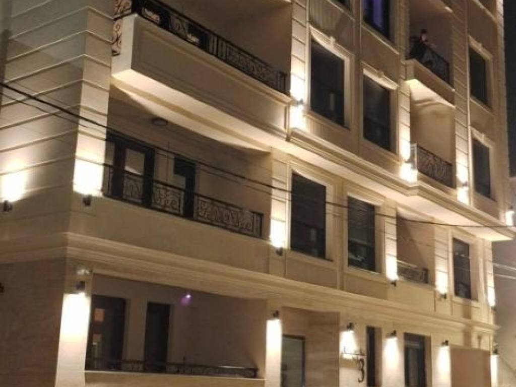 Četvorosobni stan Dečanska 3, Centar - Marger, Niš