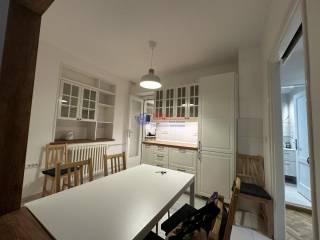 Trosobni stan Bulevar kneza Aleksandra Karađorđevića, Dedinje, Beograd