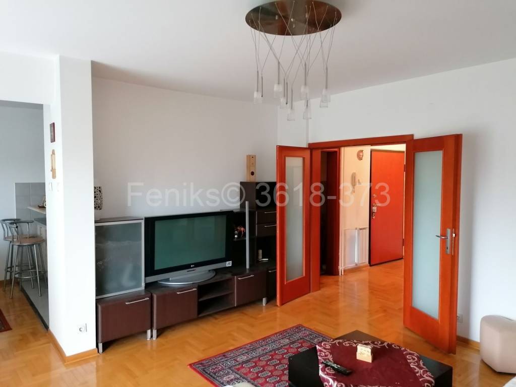 Trosobni stan u dobrom stanju, treći sprat, Konjarnik, Beograd
