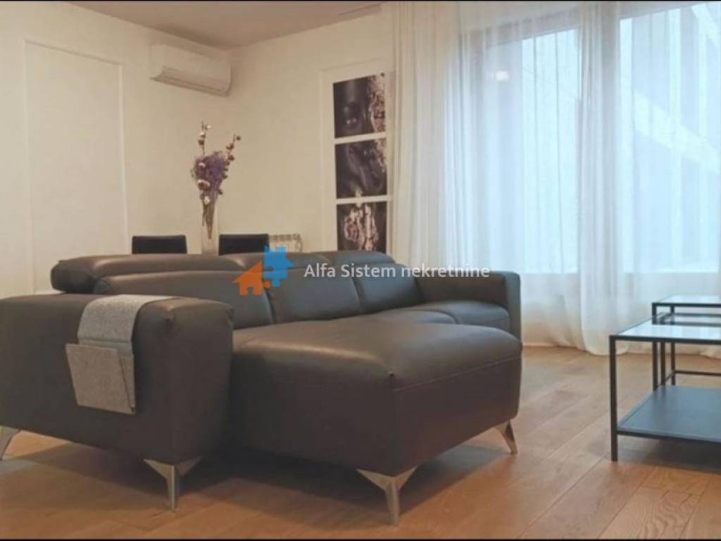 Dvosobni stan novo, prvi sprat, Airport City - Blok 60, Beograd