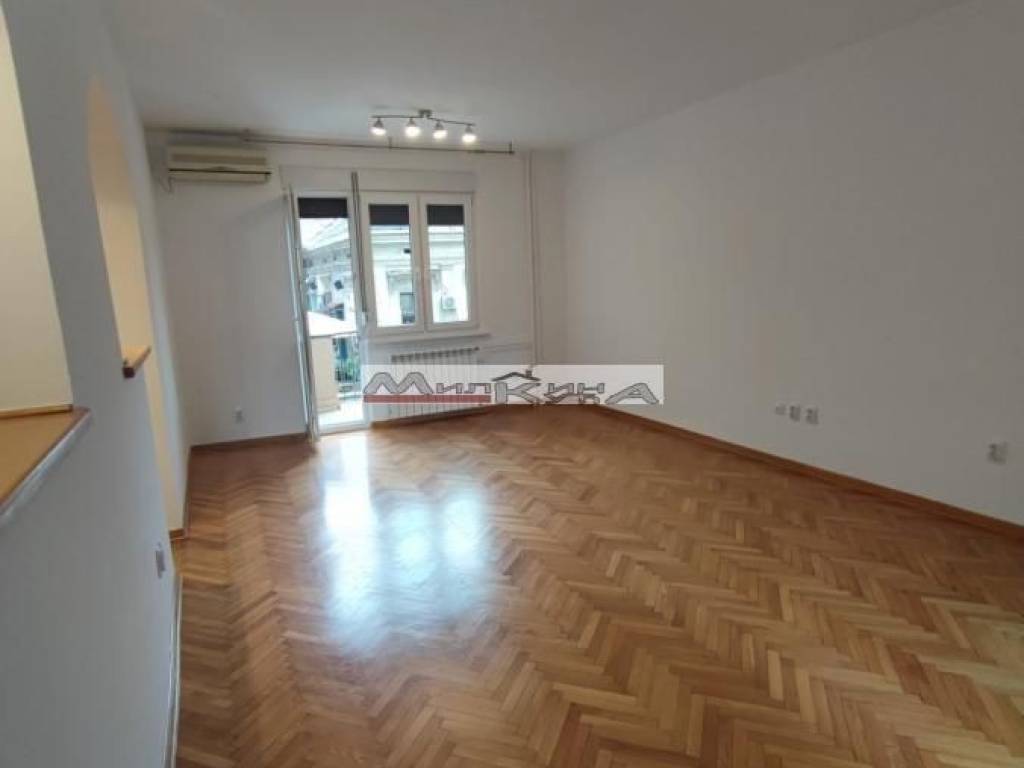 Trosobni stan odlično stanje, prvi sprat, Centar - Skupština - Terazije, Beograd