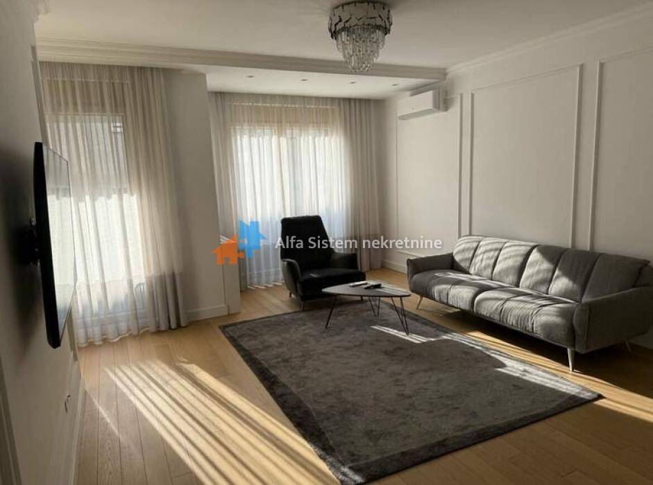 Trosobni stan novo, treći sprat, Kalenić - Slavija - Cvetni Trg, Beograd