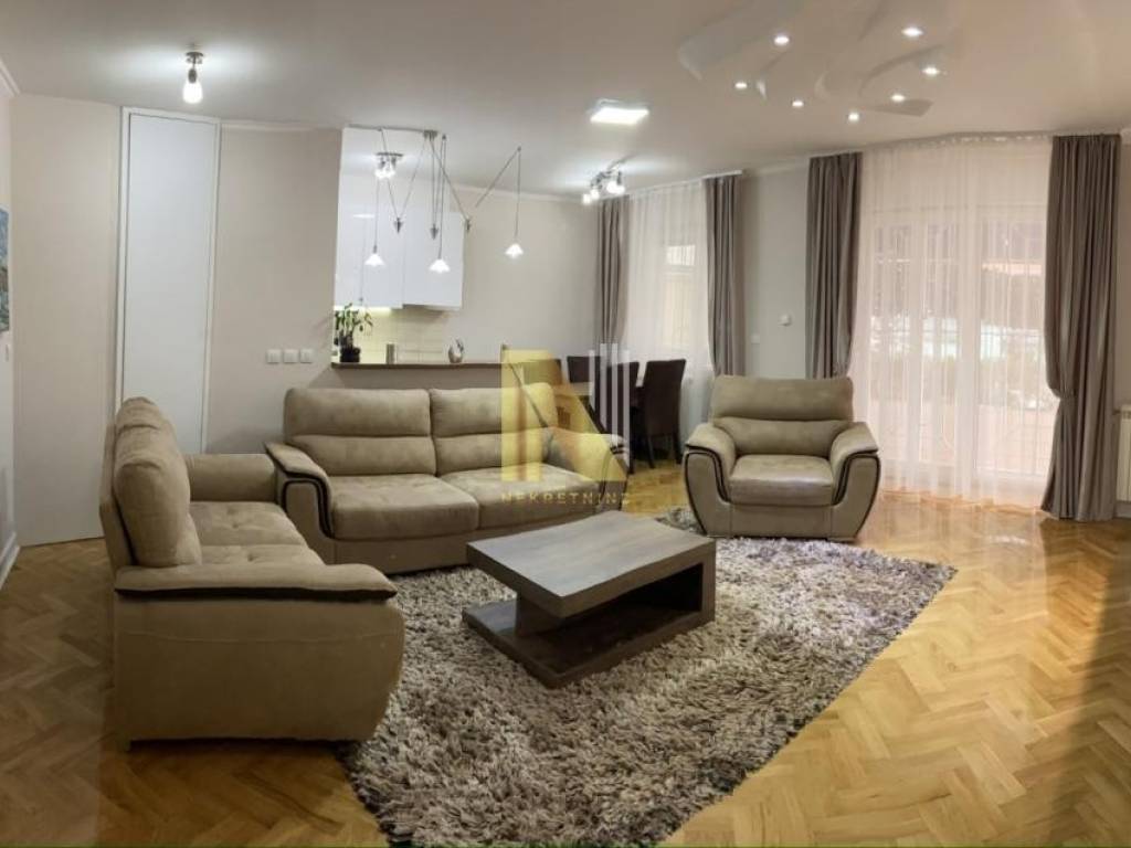 Trosobni stan novo, Grbavica, Novi Sad
