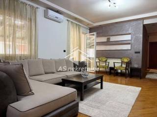Stan u dobrom stanju, Dedinje, Beograd