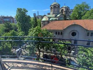 Četvorosobni stan novo, treći sprat, Beograd