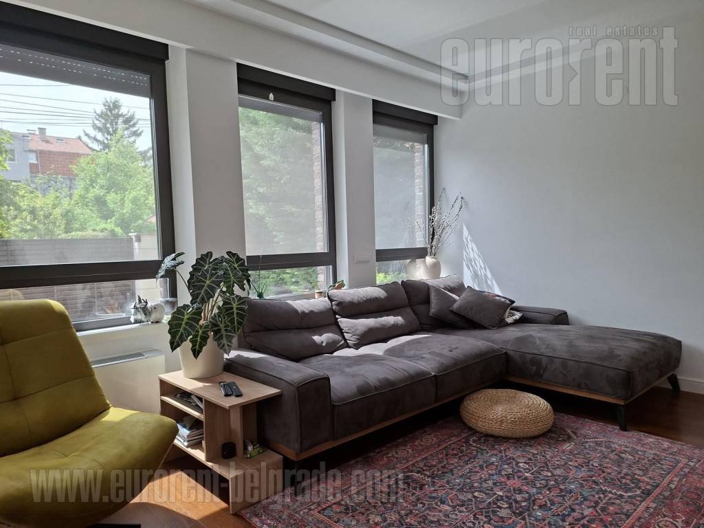 Četvorosobni stan 156 m², Beograd