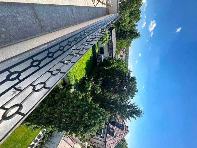 Četvorosobni stan novo, prvi sprat, Senjak - Bara Venecija, Beograd