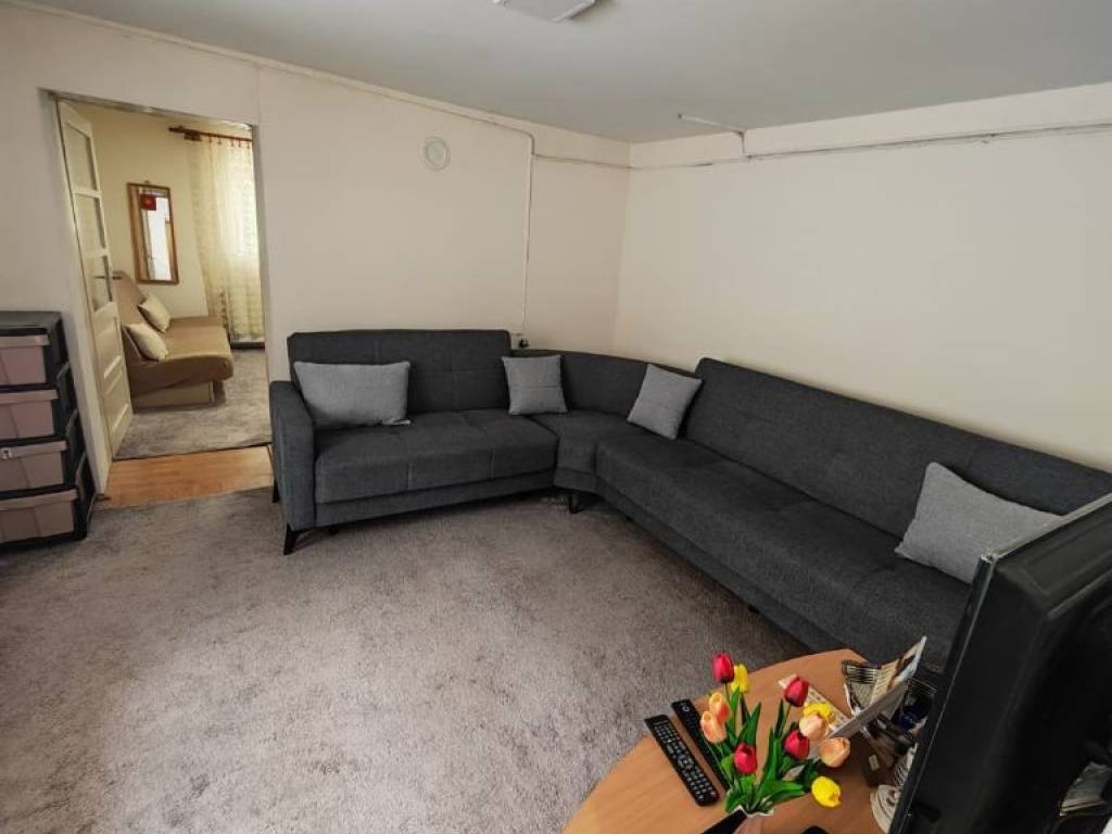 Samostalna porodična vila 95 m², u dobrom stanju, Beška, Inđija