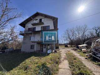 Samostalna porodična vila 360 m², Jagodina