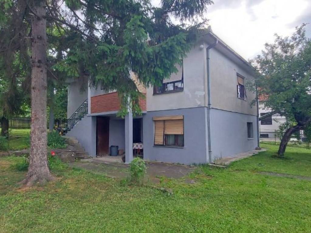 Samostalna porodična vila Zadrugarska, Stara Varoš, Kragujevac