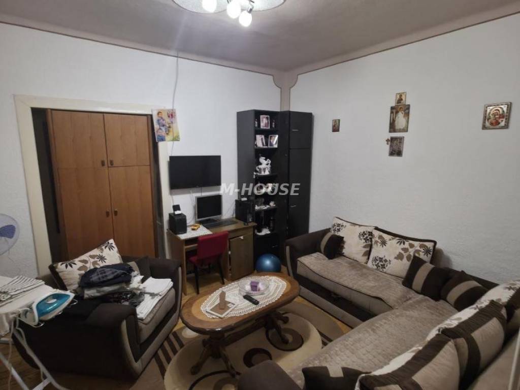 Samostalna porodična vila 194 m², u dobrom stanju, Sombor