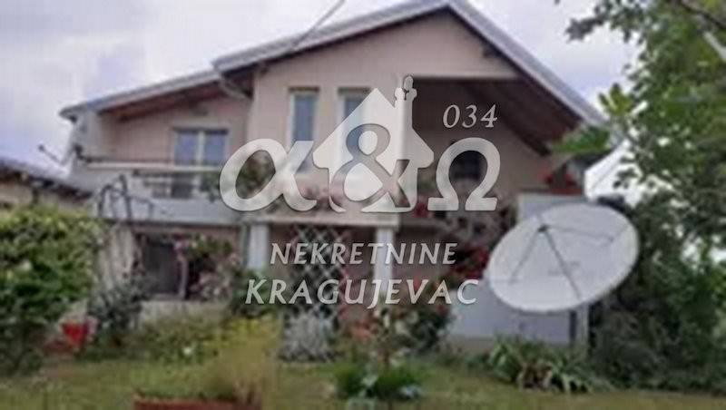 Samostalna porodična vila 207 m², za renoviranje, Stanovo, Kragujevac