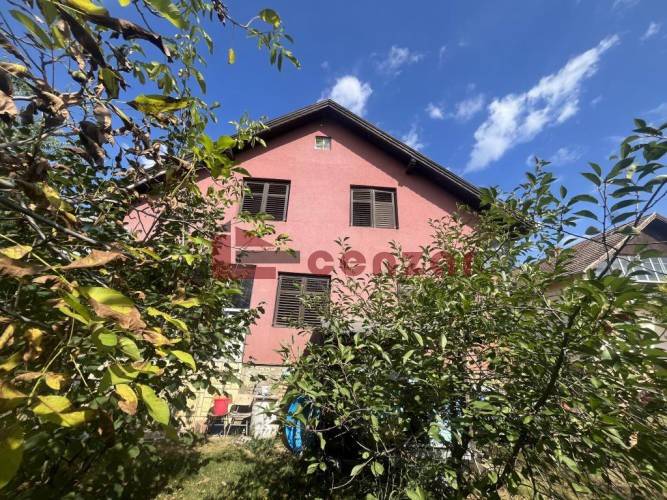 Samostalna porodična vila Uskočka 69, Dudova šuma, Zorka, Subotica