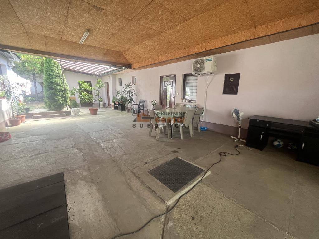 Samostalna porodična vila Mihovila Pavleka Miškina 37, Prozivka, Ker, Subotica