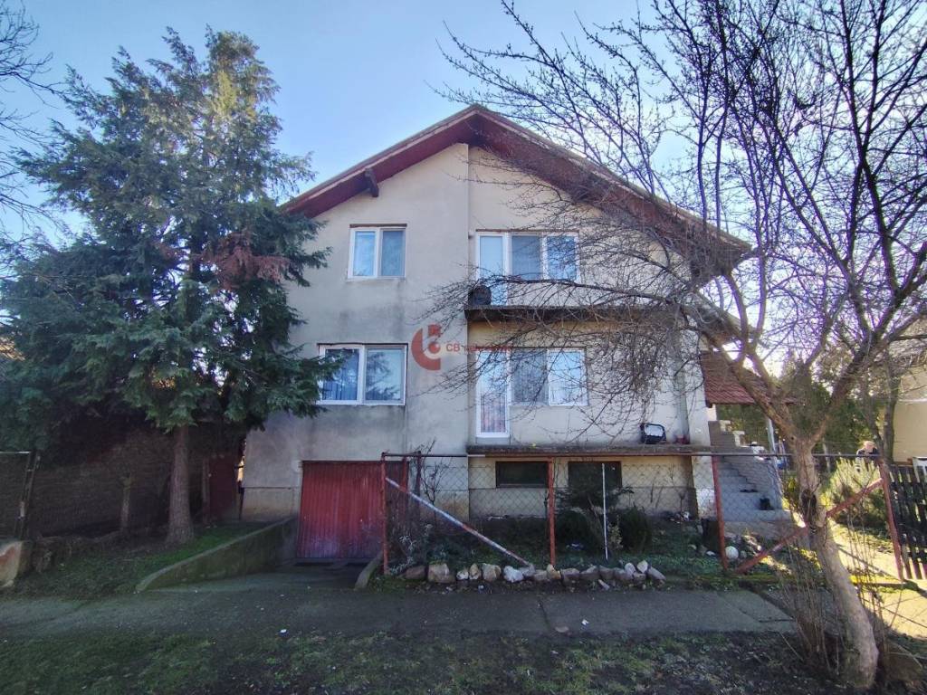 Samostalna porodična vila 441 m², u dobrom stanju, Centar 1, Subotica
