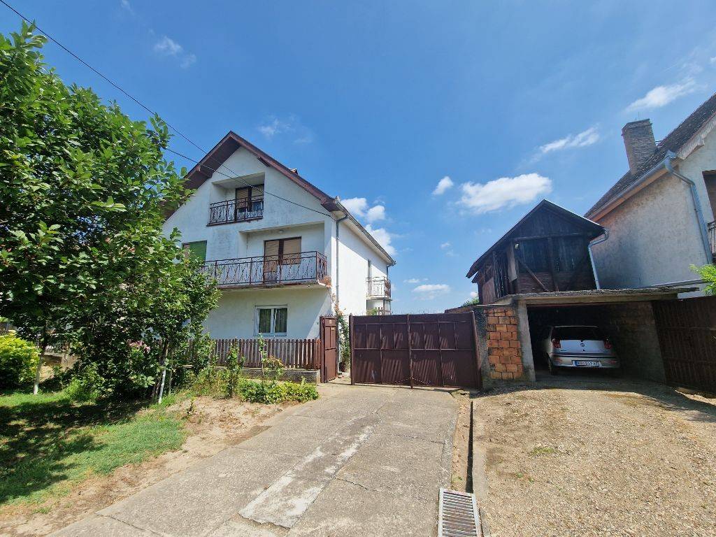 Samostalna porodična vila 180 m², u dobrom stanju, Deliblato, Kovin