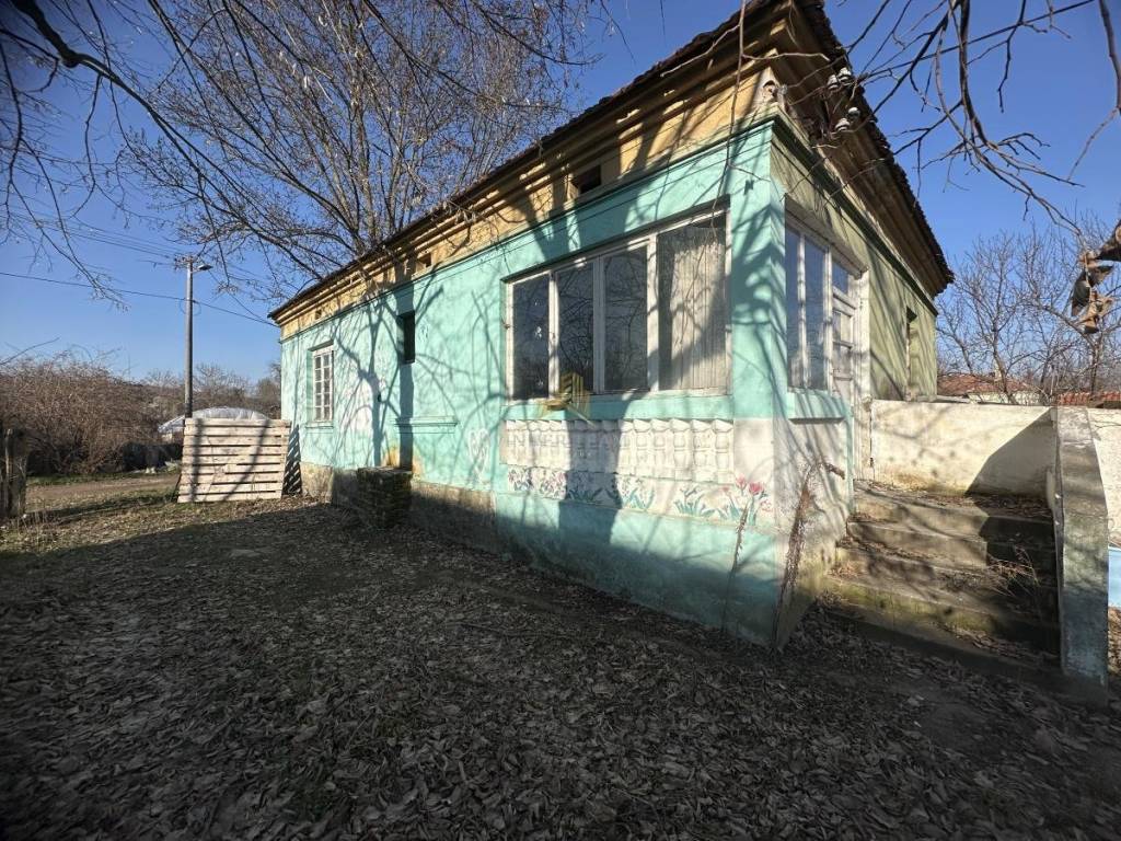 Samostalna porodična vila 115 m², u dobrom stanju, Ćuprija