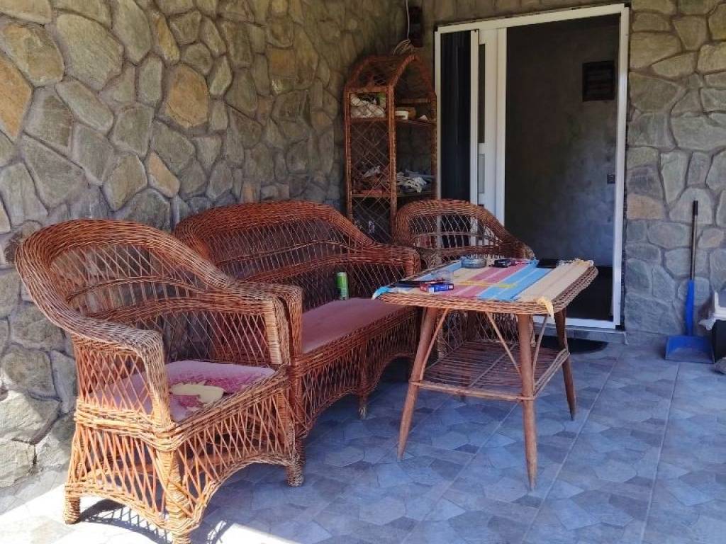 Samostalna porodična vila 80 m², odlično stanje, Ratko Jović - Šljaka - Medoševac, Niš