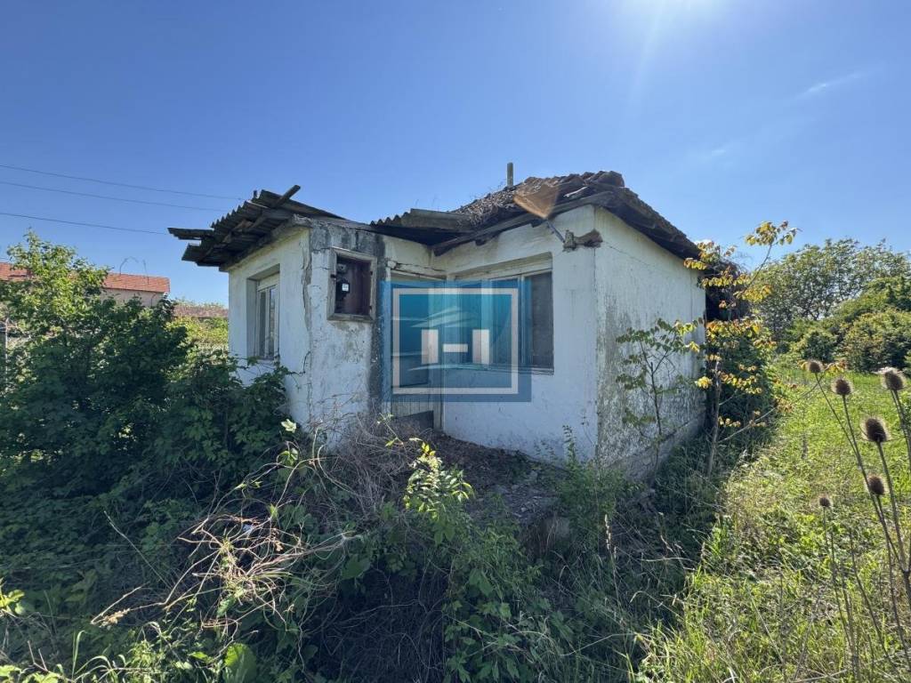 Samostalna porodična vila 53 m², u dobrom stanju, Ćuprija