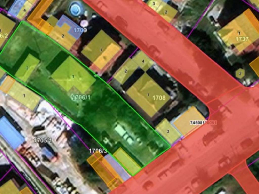 Samostalna porodična vila 130 m², za renoviranje, Pivara, Kragujevac