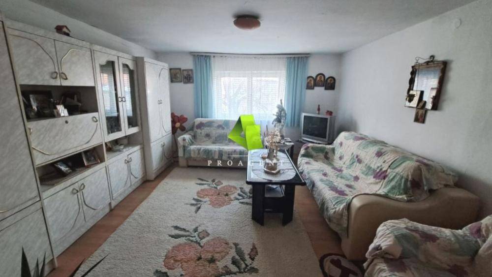 Samostalna porodična vila 125 m², u dobrom stanju, Ratko Jović - Šljaka - Medoševac, Niš