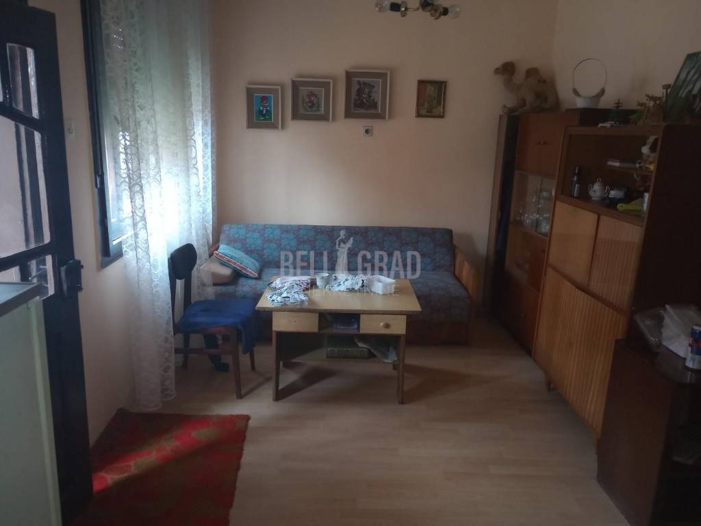 Samostalna porodična vila Partizanska, Centar, Stara Pazova
