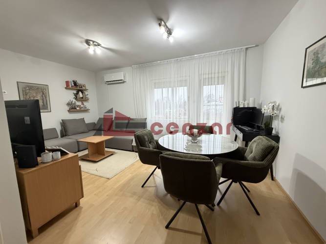 Samostalna porodična vila Debarska 51, Gat, Mali Bajmok, Subotica