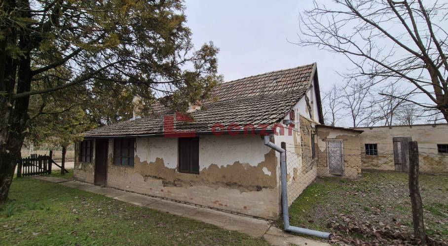 Samostalna porodična vila Muškatla 13, Radanovac, Subotica