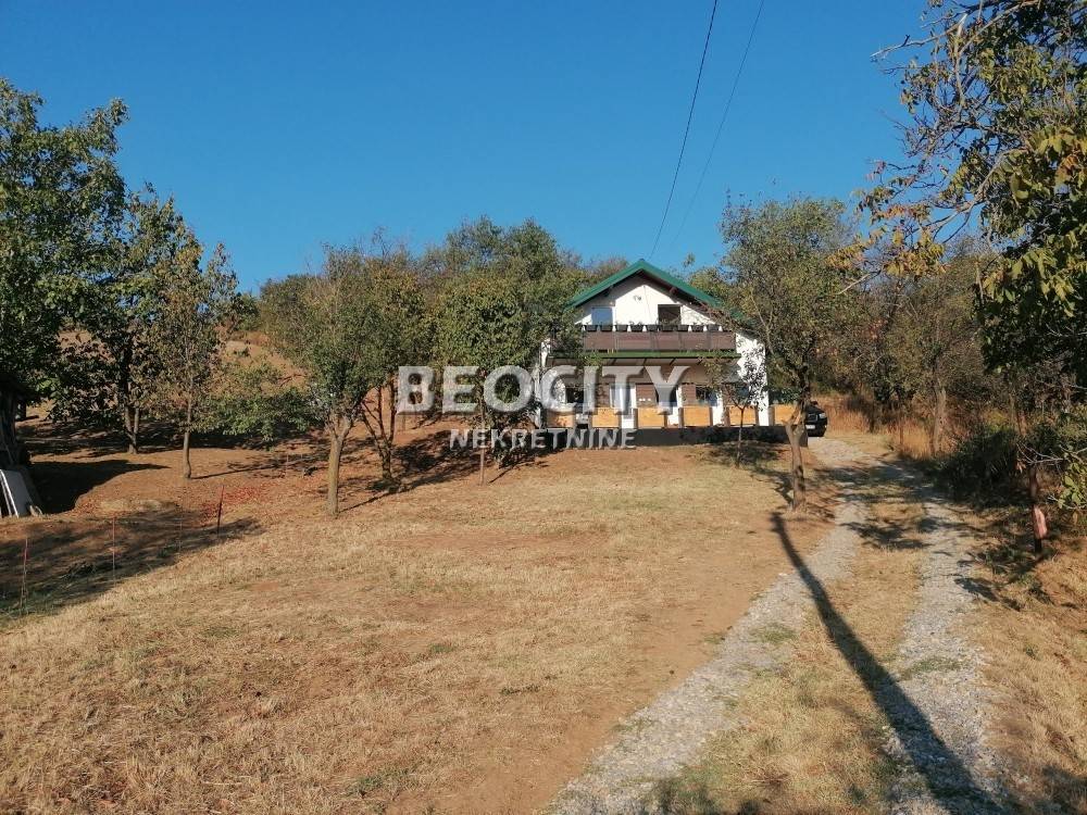 Samostalna porodična vila Paragovo, Popovica - Paragovo, Novi Sad
