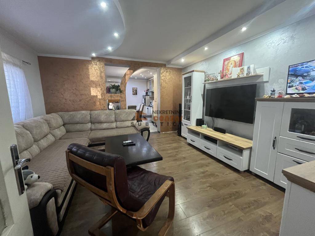 Samostalna porodična vila Tiha 39, Gat, Mali Bajmok, Subotica