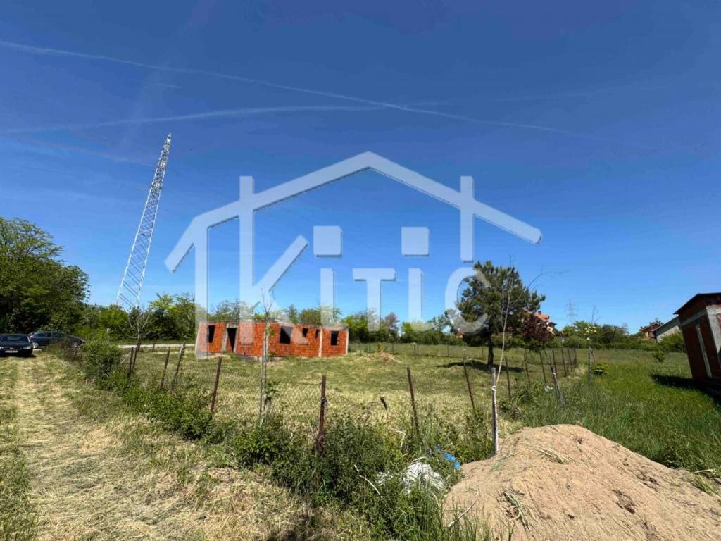 Samostalna porodična vila 102 m², u dobrom stanju, Merošina