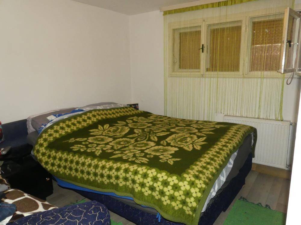 Samostalna porodična vila 240 m², u dobrom stanju, Jagodina