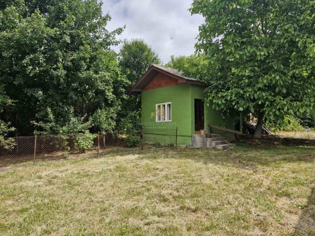 Samostalna porodična vila 63 m², u dobrom stanju, Despotovac
